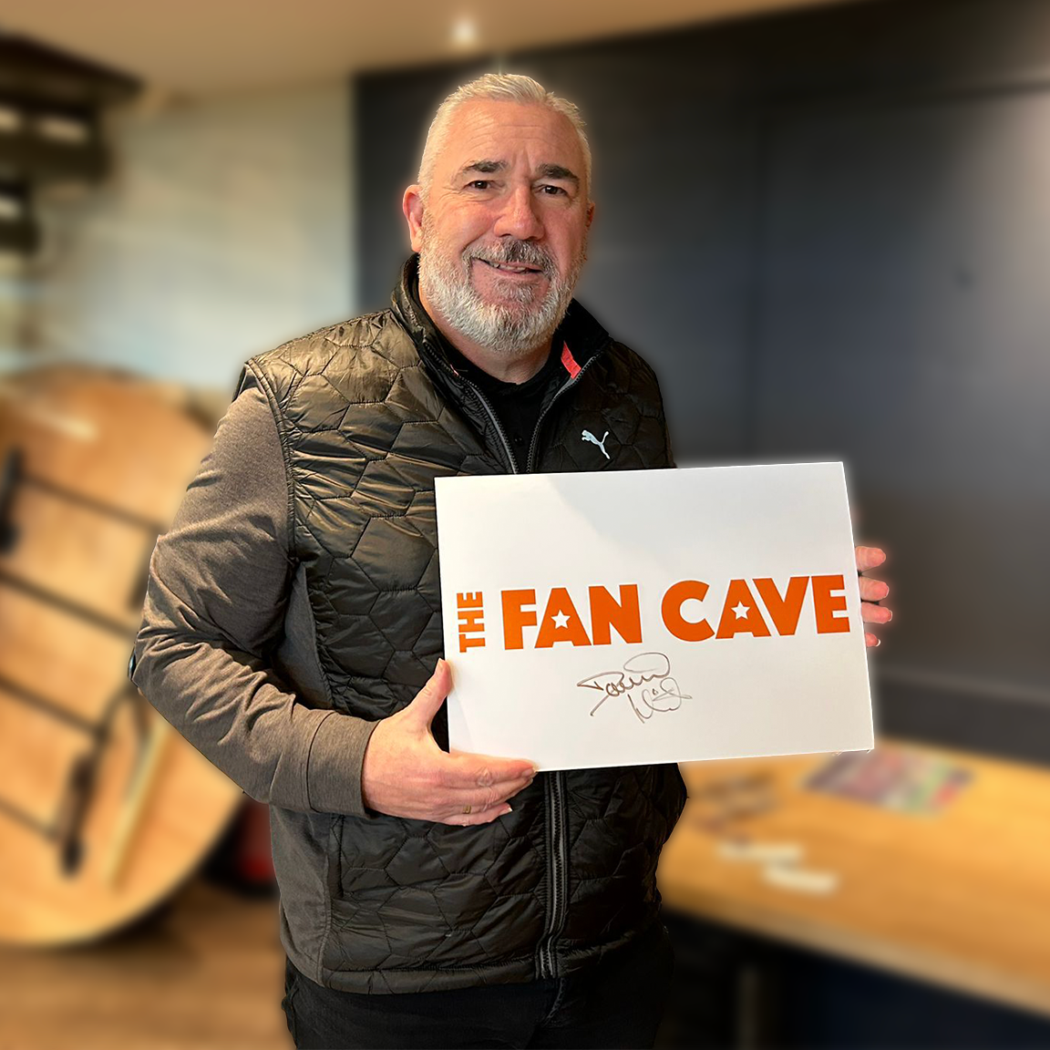 David Hirst – The Fan Cave Memorabilia