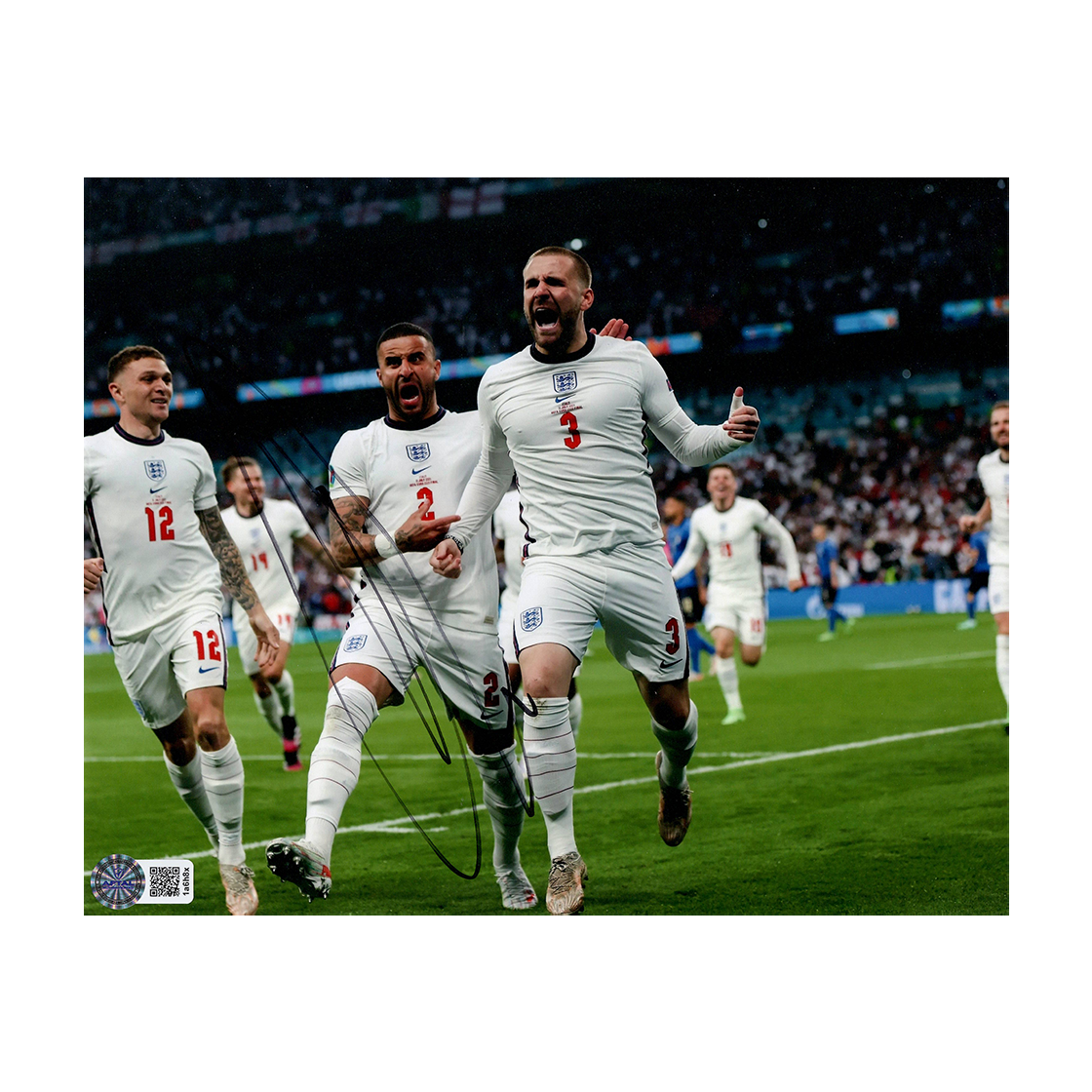 Luke Shaw Signed England 10x8 Image – The Fan Cave Memorabilia