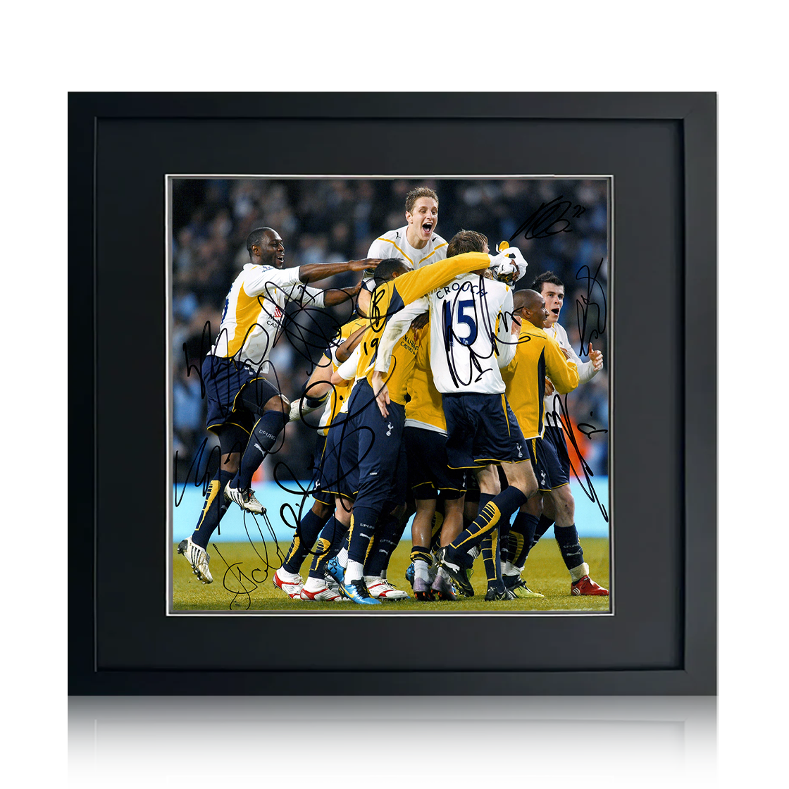Tottenham Hotspur 2010 Squad Signed Image Compact Frame – The Fan Cave ...