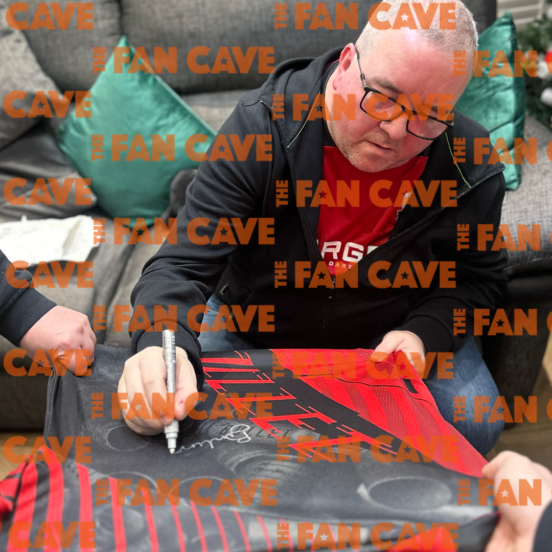 Stephen Bunting Signed 2025 Shirt Classic Frame – The Fan Cave Memorabilia