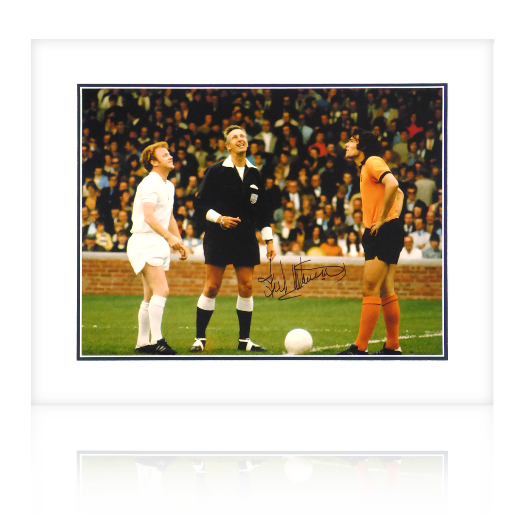 Wolverhampton Wanderers – The Fan Cave Memorabilia