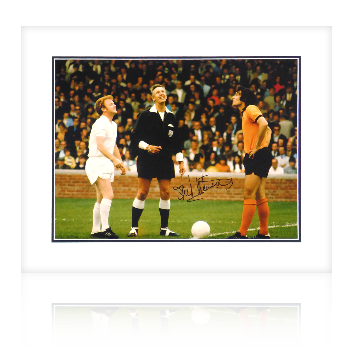 Wolverhampton Wanderers – The Fan Cave Memorabilia